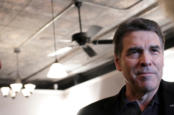 Rick Perry Campaigns in Eastern Iowa