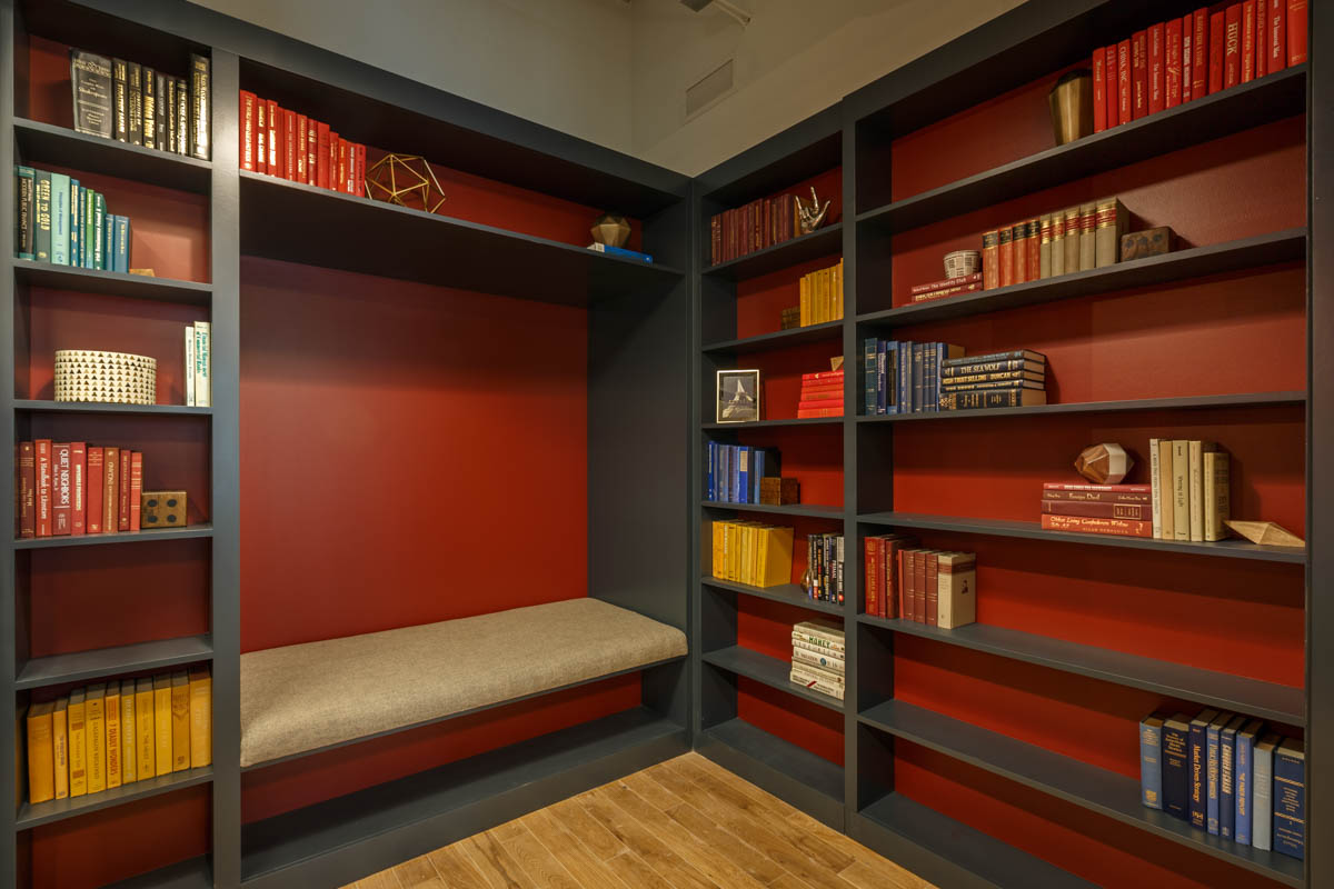 Bookcase conference room at We Work in Chicago's River North ...