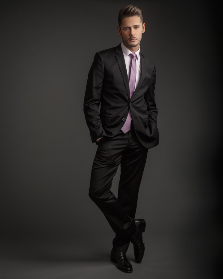 Chicago Model & Actor Headshots with Isaias Perez