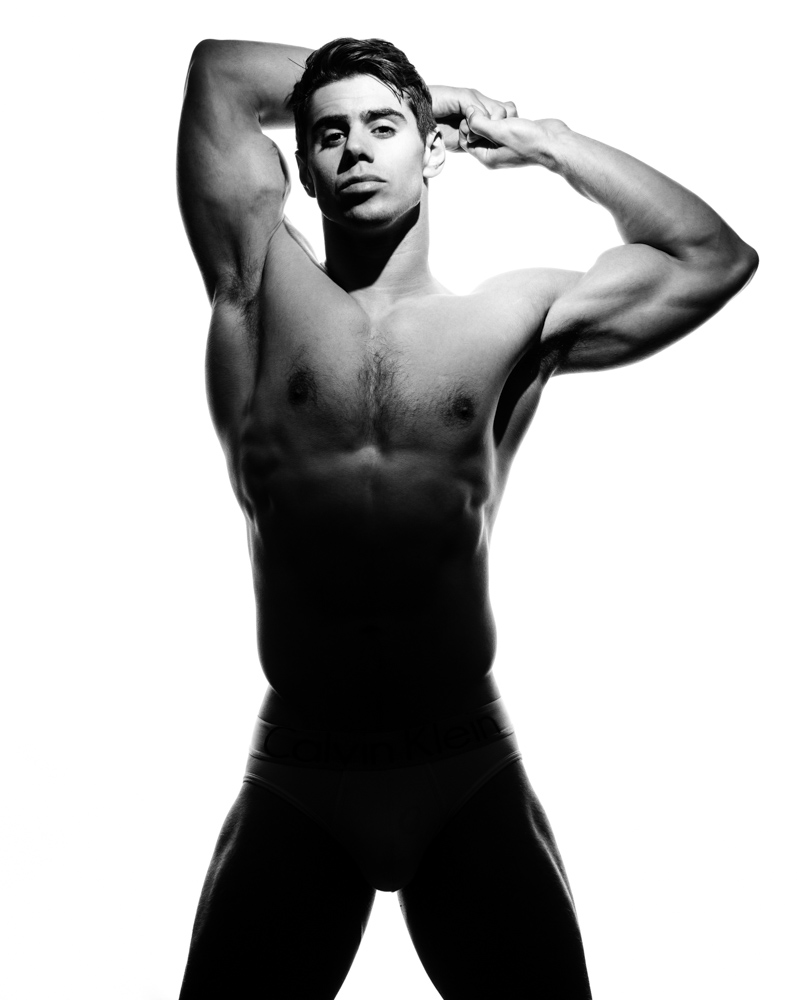 Fitness Model Photography in Chicago: Capturing Strength and Athleticism