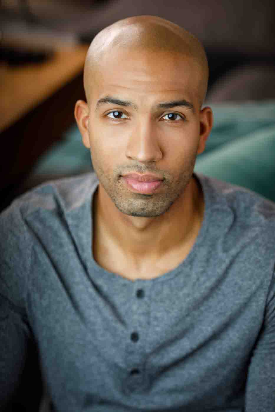 headshots guidelines-9229 - Chicago Photographer & Director of Photography