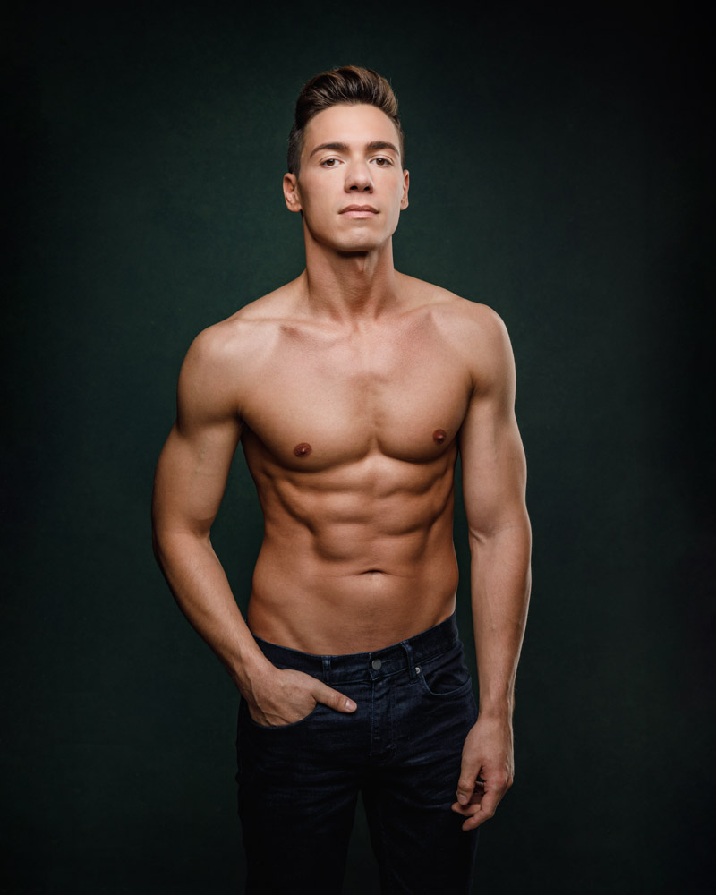 Photography Studios in Chicago: Elevating Male Models and Actors