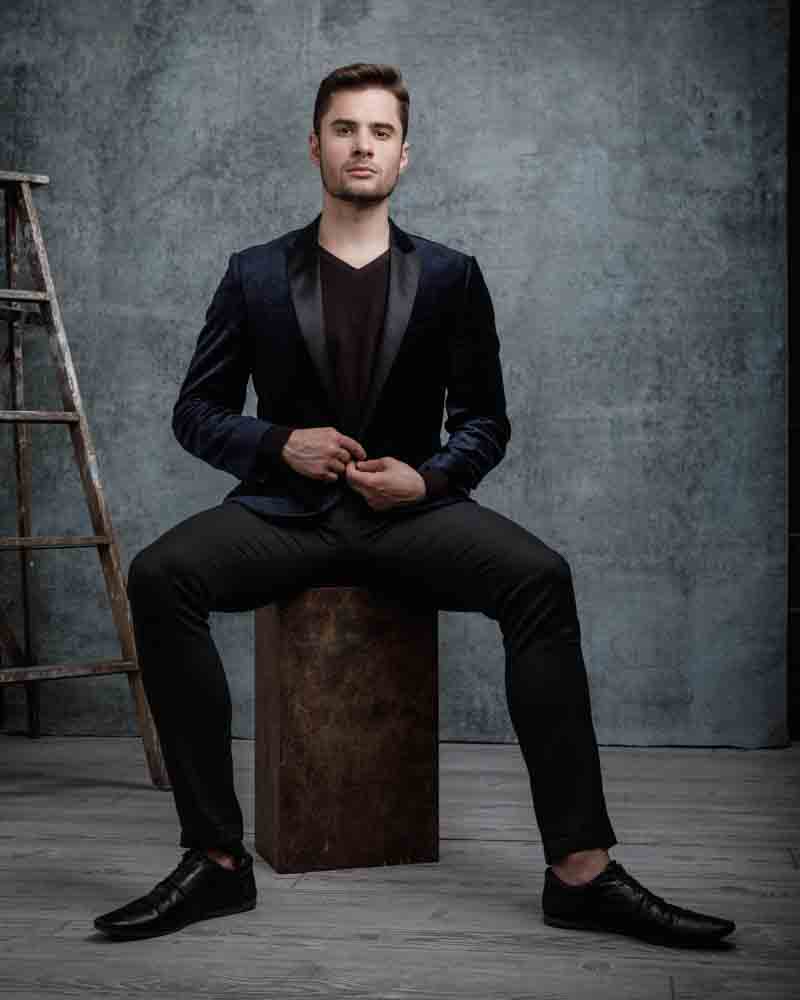 Model Portraits in Chicago: Capturing the Essence of Saxon with John ...