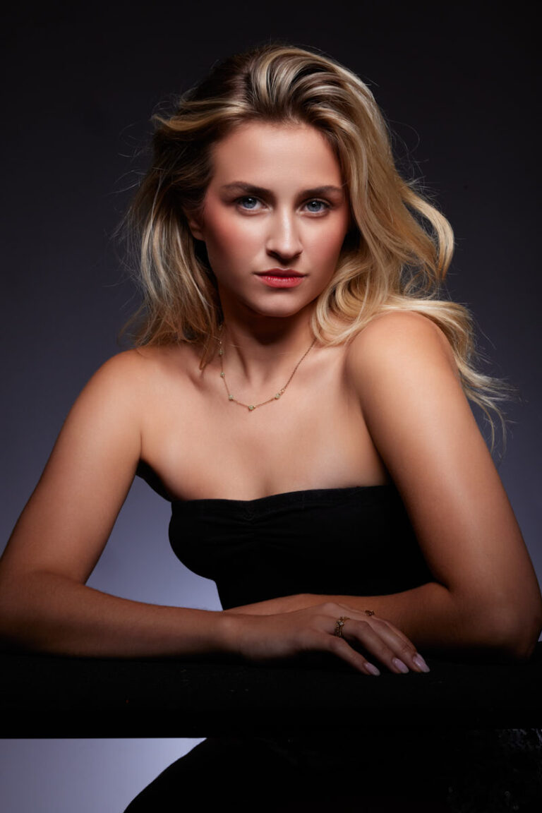 Editorial Portrait Photographer in Chicago | Capture Stunning, Story-Driven Portraits with John ...