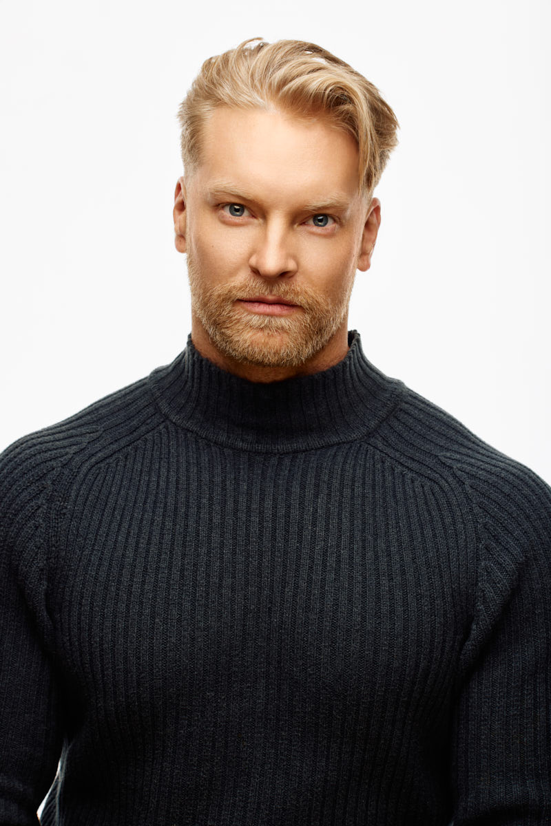Male model grooming tips in Chicago