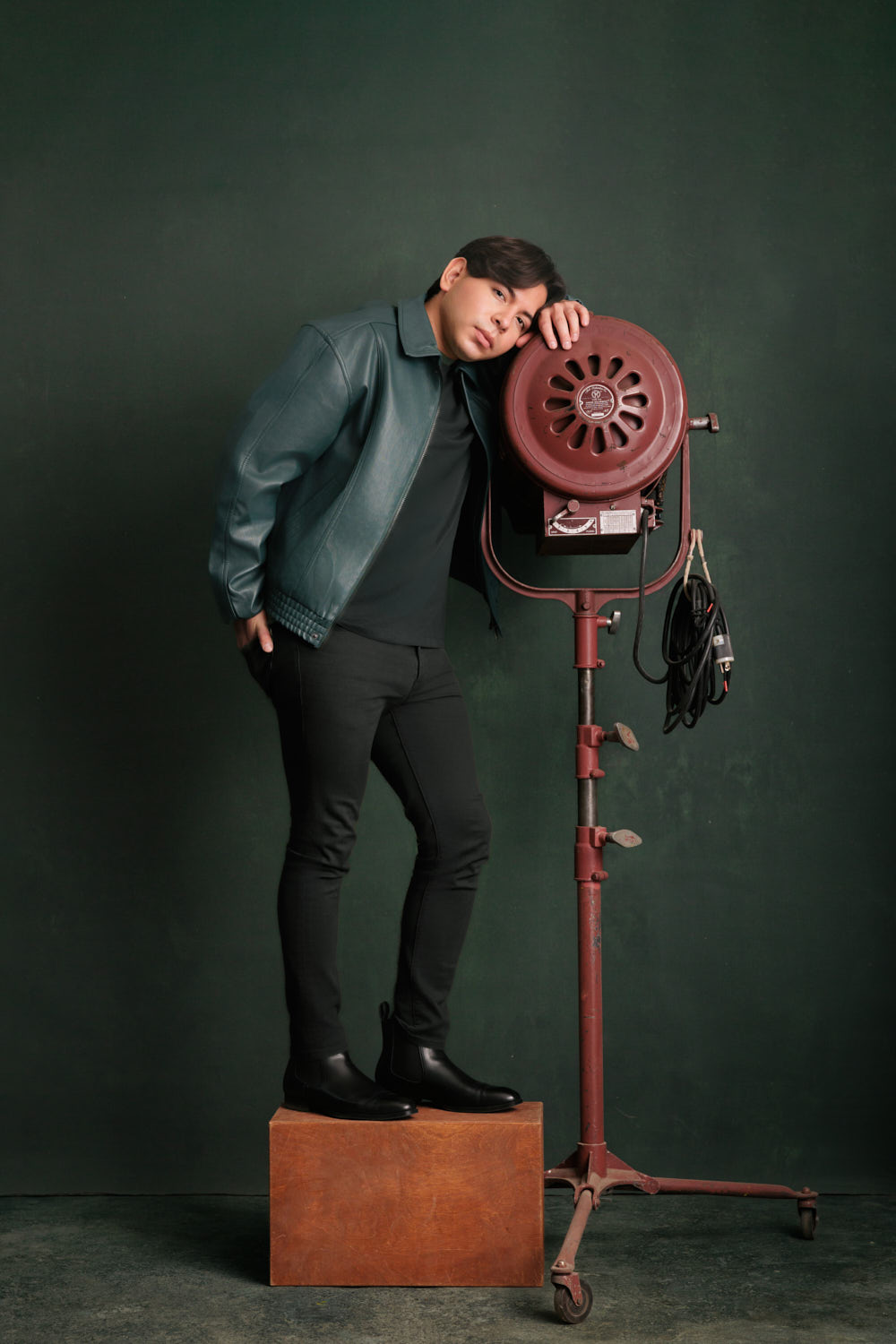 Professional Actor Headshots: How to Stand Out in a Competitive Industry
